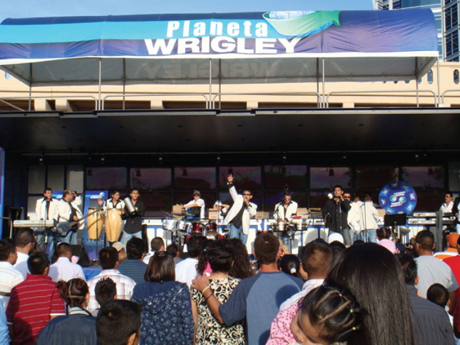 Wrigley Visits Hispanic Markets with Family Interactives - Event Marketer