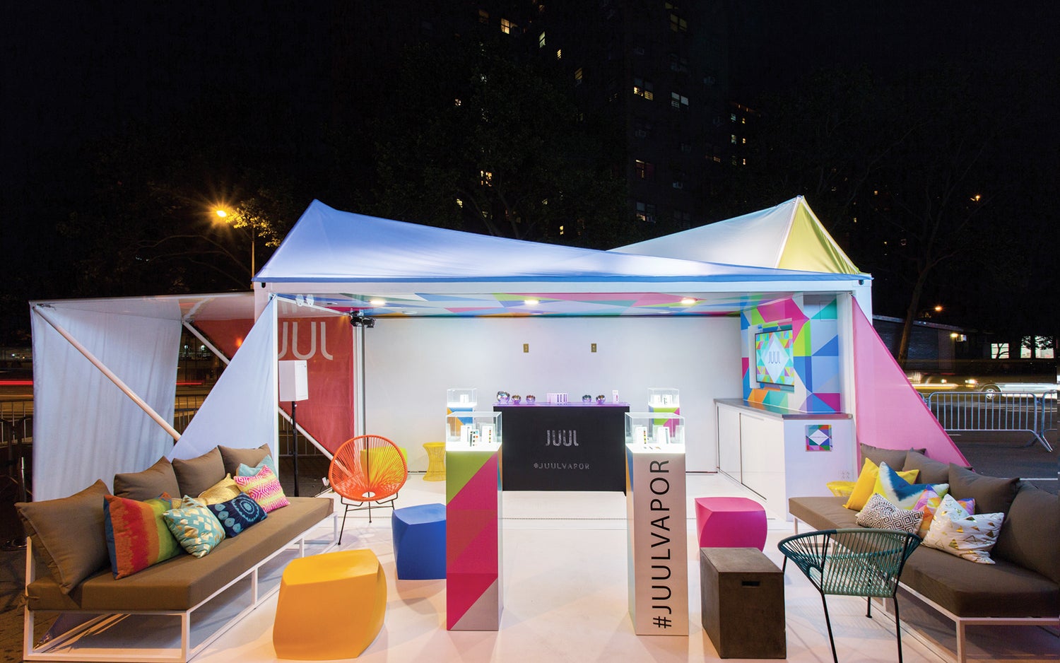 Eight Ways to Use Shipping Containers in Experiential