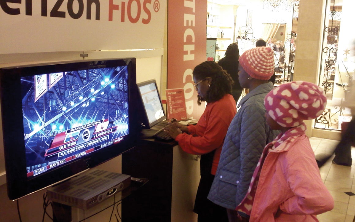 Verizon Engages Mall-goers with the FiOS Tech Corner - Event Marketer