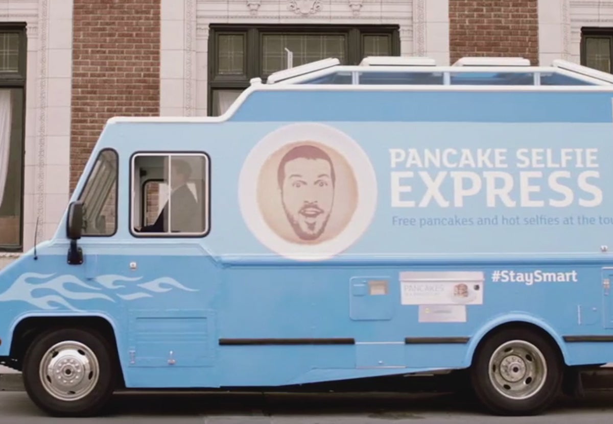 Holiday Inn Express Serves Up Pancake Selfies on Tour - Event Marketer