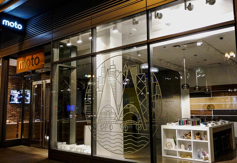 Motorla Dials in on Customization at Chicago Pop-up - Event Marketer