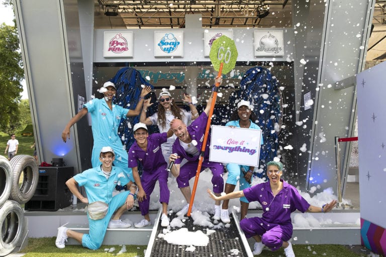 Music Festivals: Inside Kia and SiriusXM’s Human Car Wash