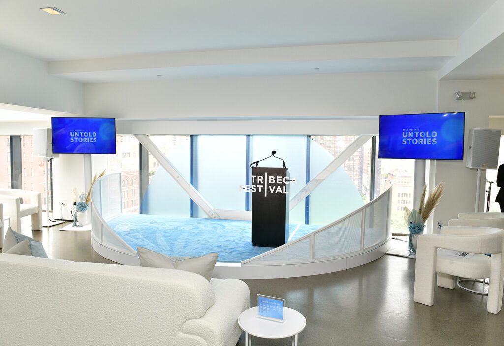 VidCon 2023 Attendees Get Crafty at Instagram's Creator Lounge