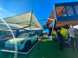 More Booth Scenes and Commentary From the 56th Annual CES