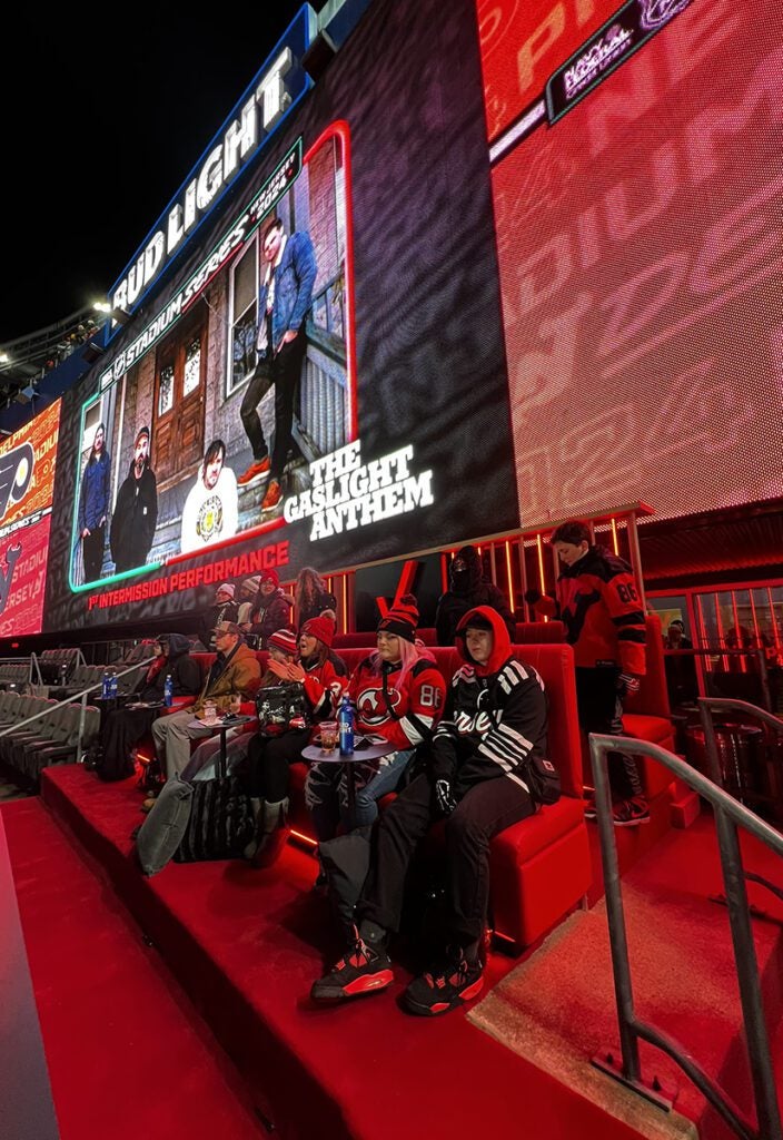 Q&A: Verizon Talks NHL Stadium Series, Updated Fan Experiences