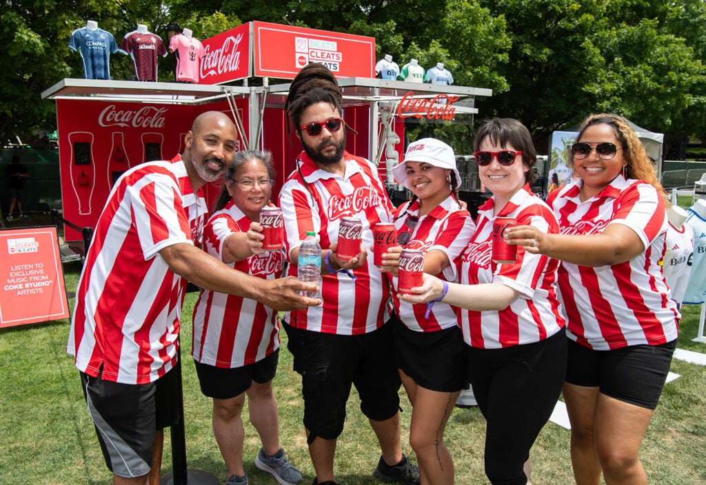 The Brief: Foldable Buses and the Stayman Islands