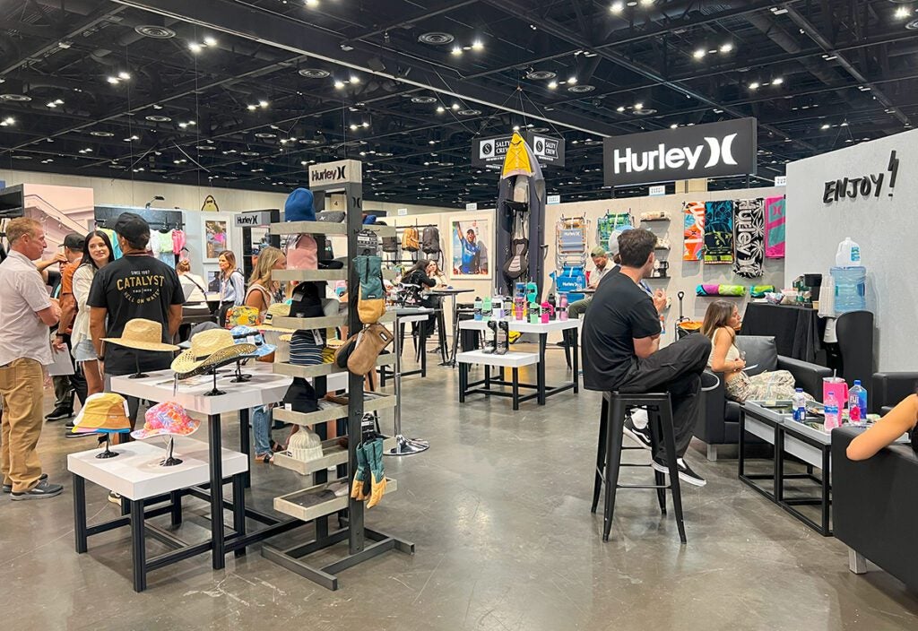 Surf Expo Exhibit Trends: Pony Walls, Wood Features, Live Models