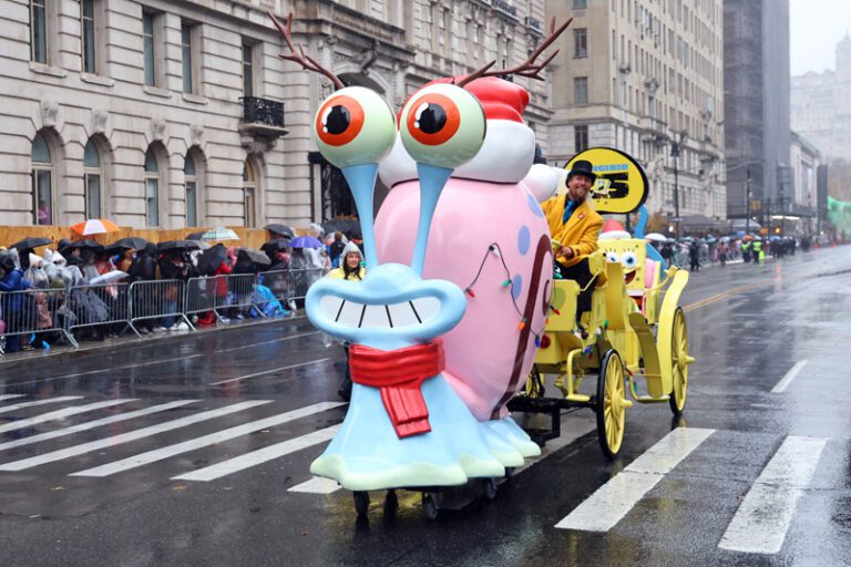 The Brief: Krampus Bars and a Snail-drawn Garriage